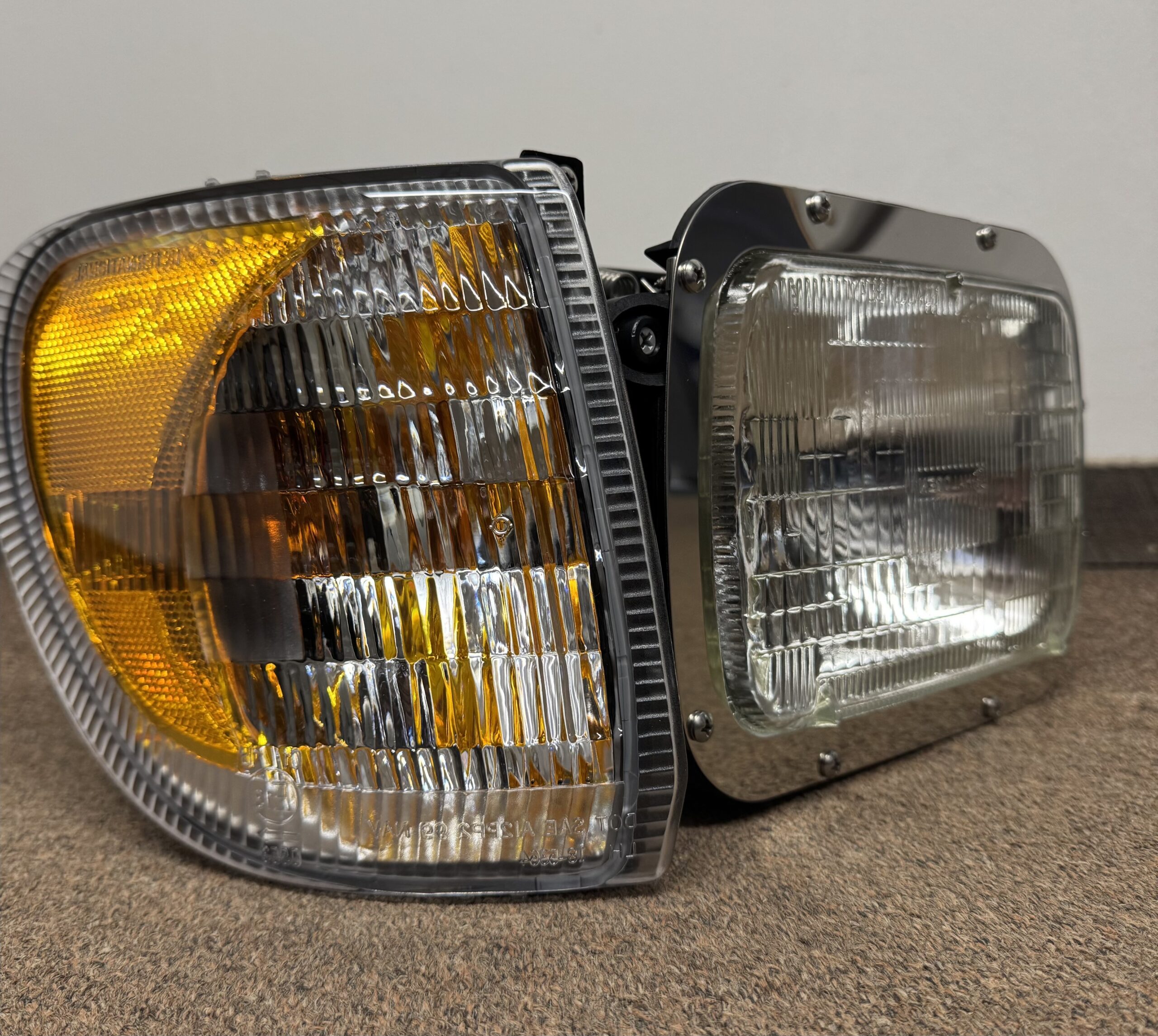 360-3525310C94 INTERNATIONAL 9900 I SERIES HEADLIGHT ASSEMBLY RIGHT ...