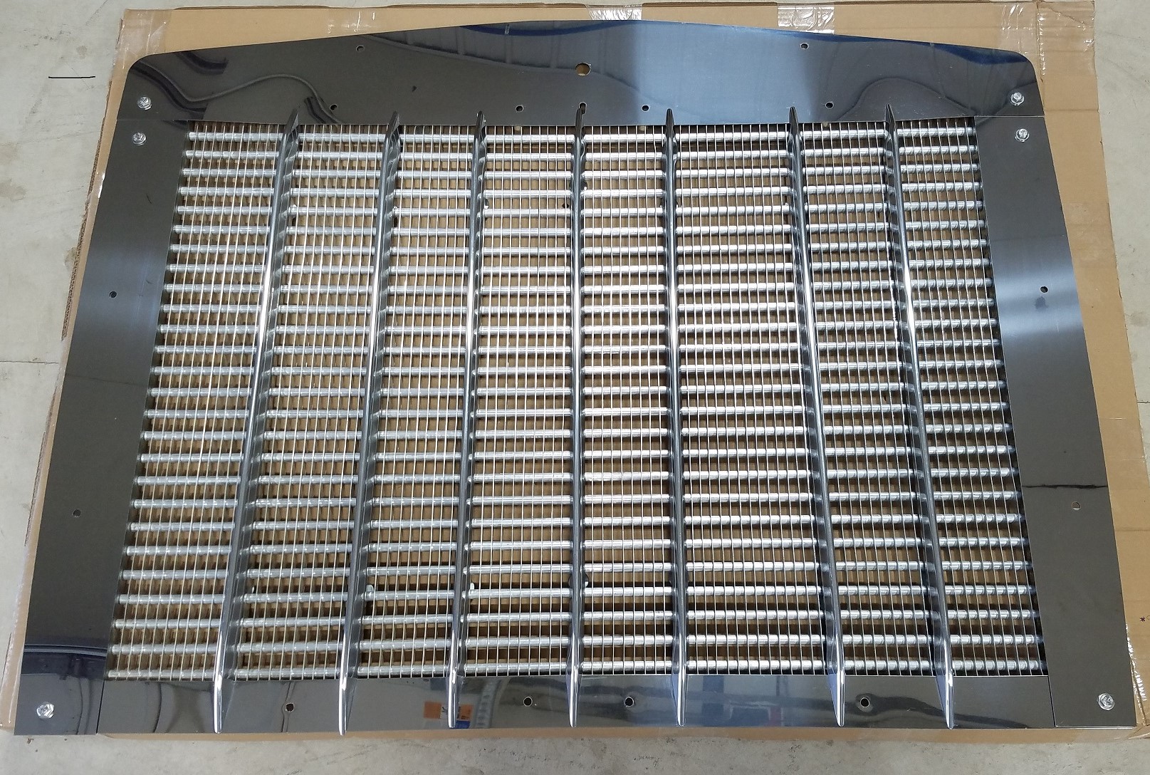 240-GKW02-GC KENWORTH T800 GRILLE AFTERMARKET – Jones Performance